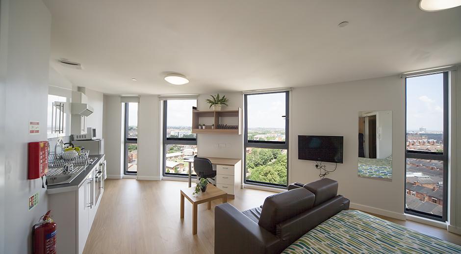 The Summit Gold Studio Tower - Better Student Living with Sulets