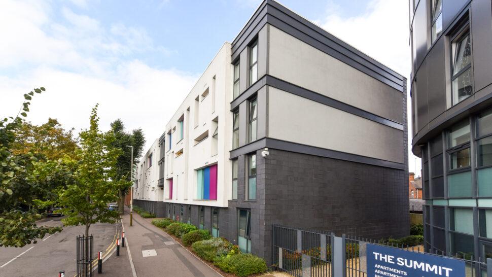 Quality apartments with Sulets at The Summit in Leicester